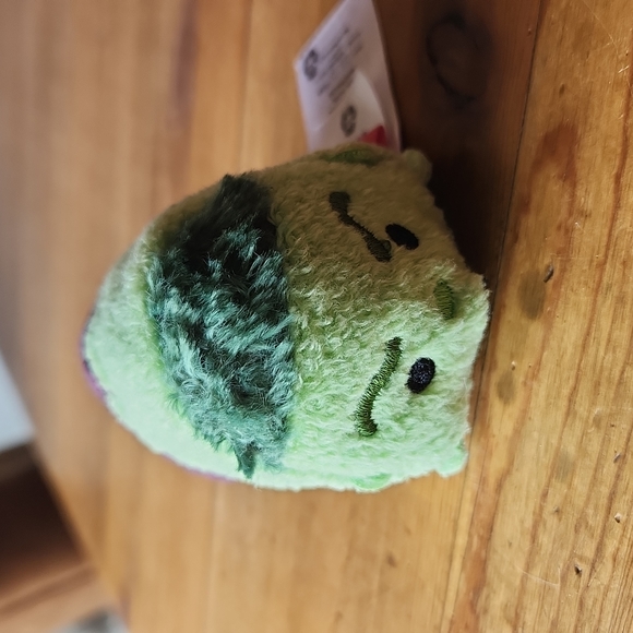 Disney Tsum Tsum | Toys | Disney Store Marvel The Hulk Tsum Tsum Bean ...